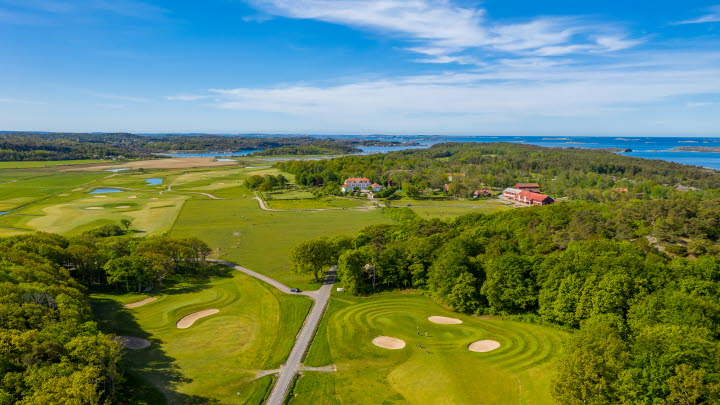 Bo på golfbanan - golfpaket med boende på banan